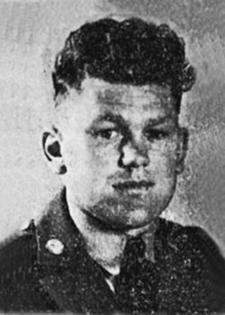 Schryer, Kenneth V. (808th) – tankdestroyer